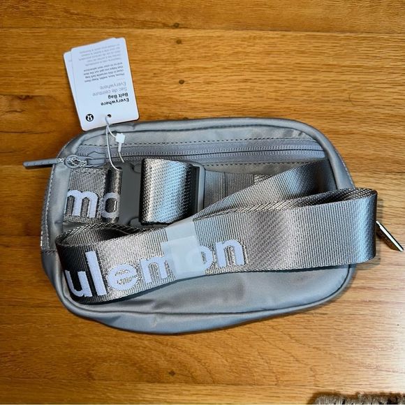 lululemon athletica | Bags | Lululemon Everywhere Belt Bagwordmark ...